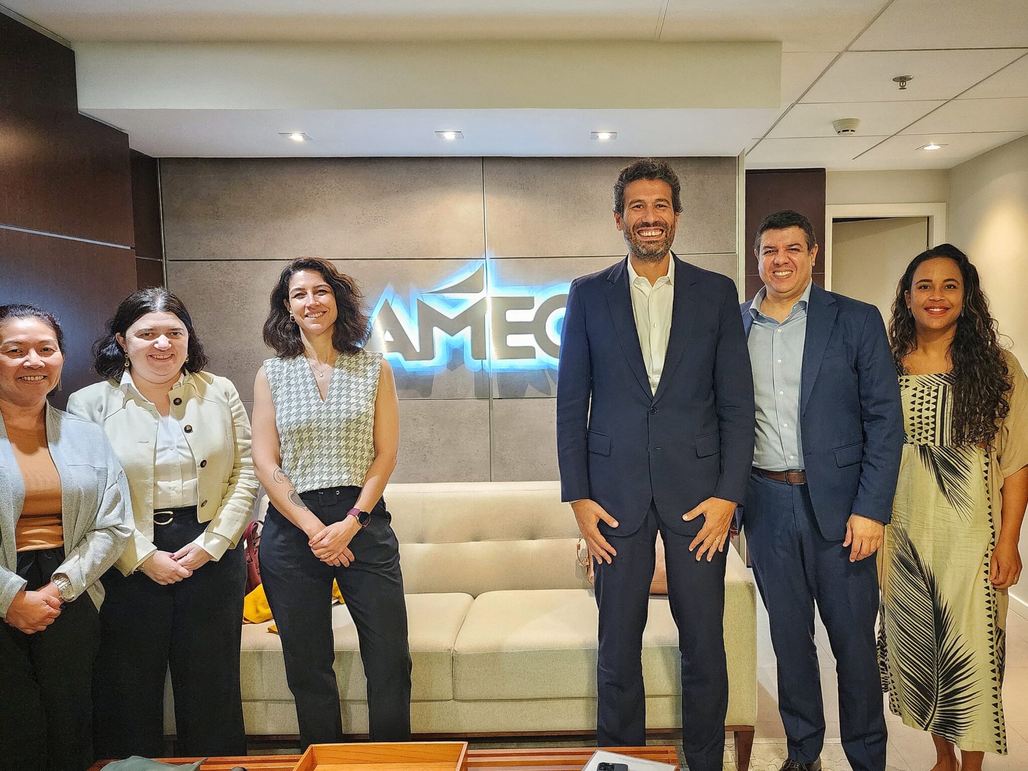 Secretário Marcos Pinto participa de reunião sobre o mercado de crédito ...